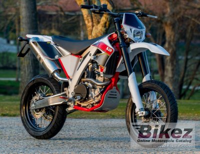 2019 AJP PR5 Supermoto 250 specifications and pictures